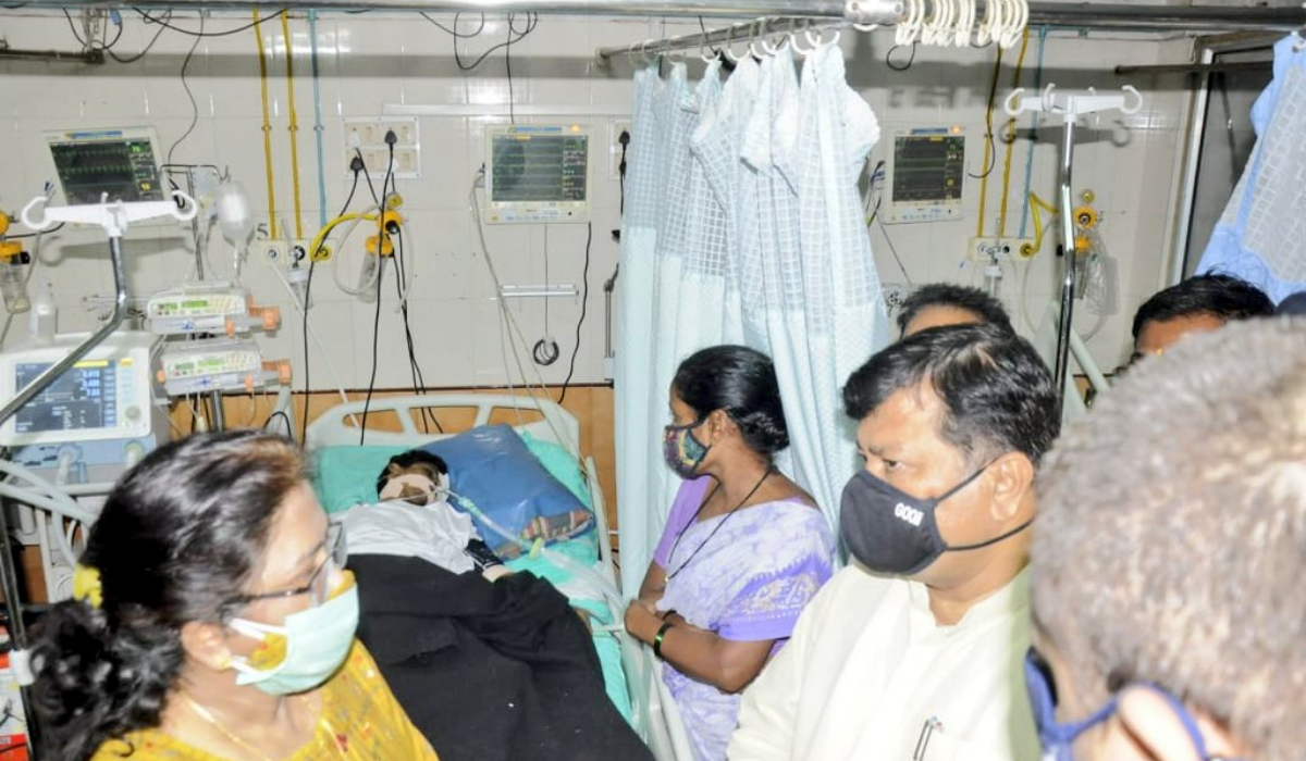 Pravin Darekar Targets Bmc Over The Rajawadi Hospital Incident