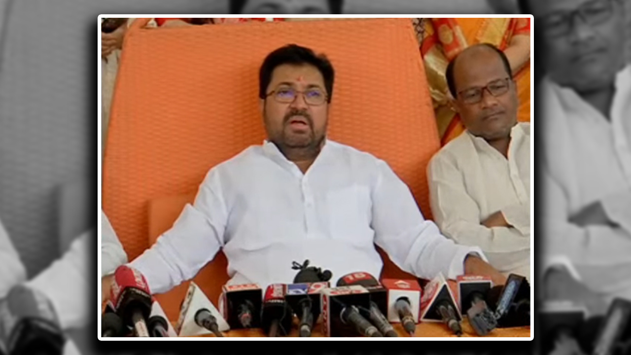 Arjun Khotkar Declare His Support To Eknath Shinde