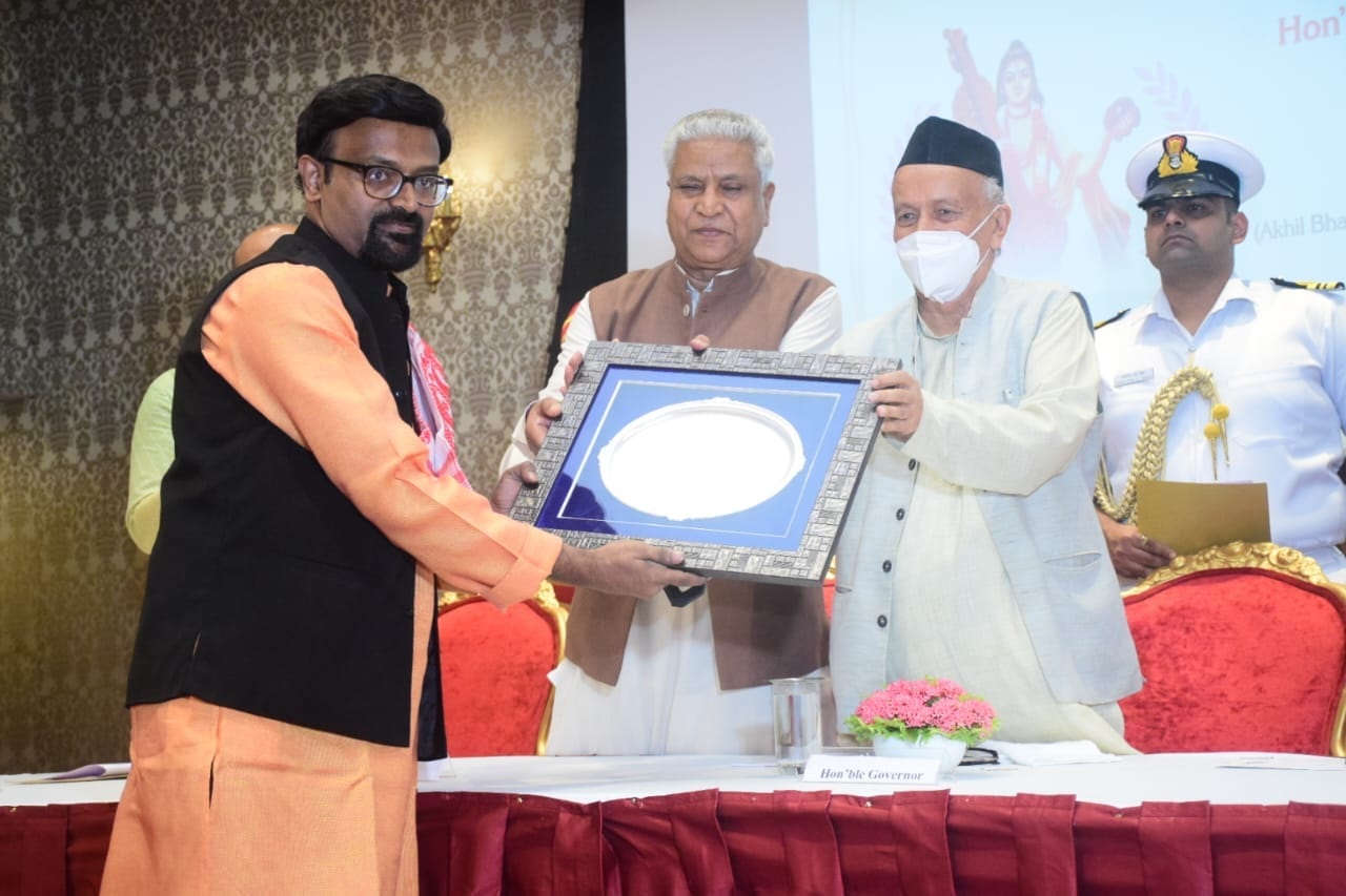 Jai Maharashtra Editor Prasad Kathe Felicitated With National Award