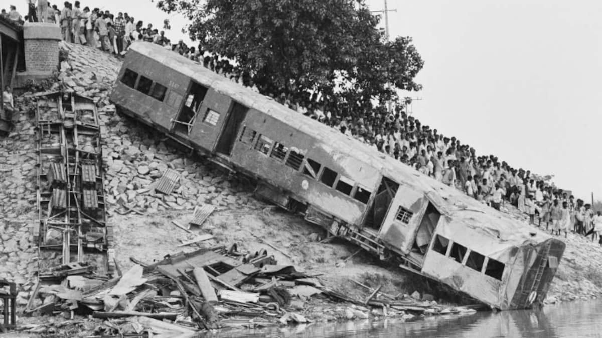 Bihar Railway Accident Killed 800 In 1981