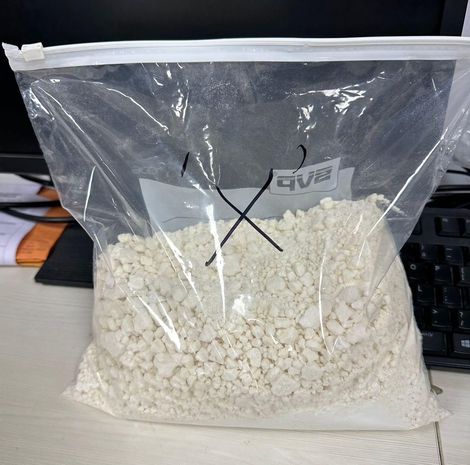 15 Crore Cocaine Confisticate From Air Port By Dri