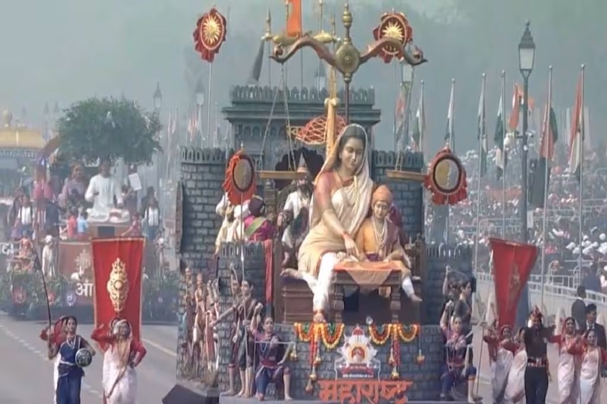 Chitrarath Of Shivrajyabhishek Ceremony Arrived On The Rajpath On ...