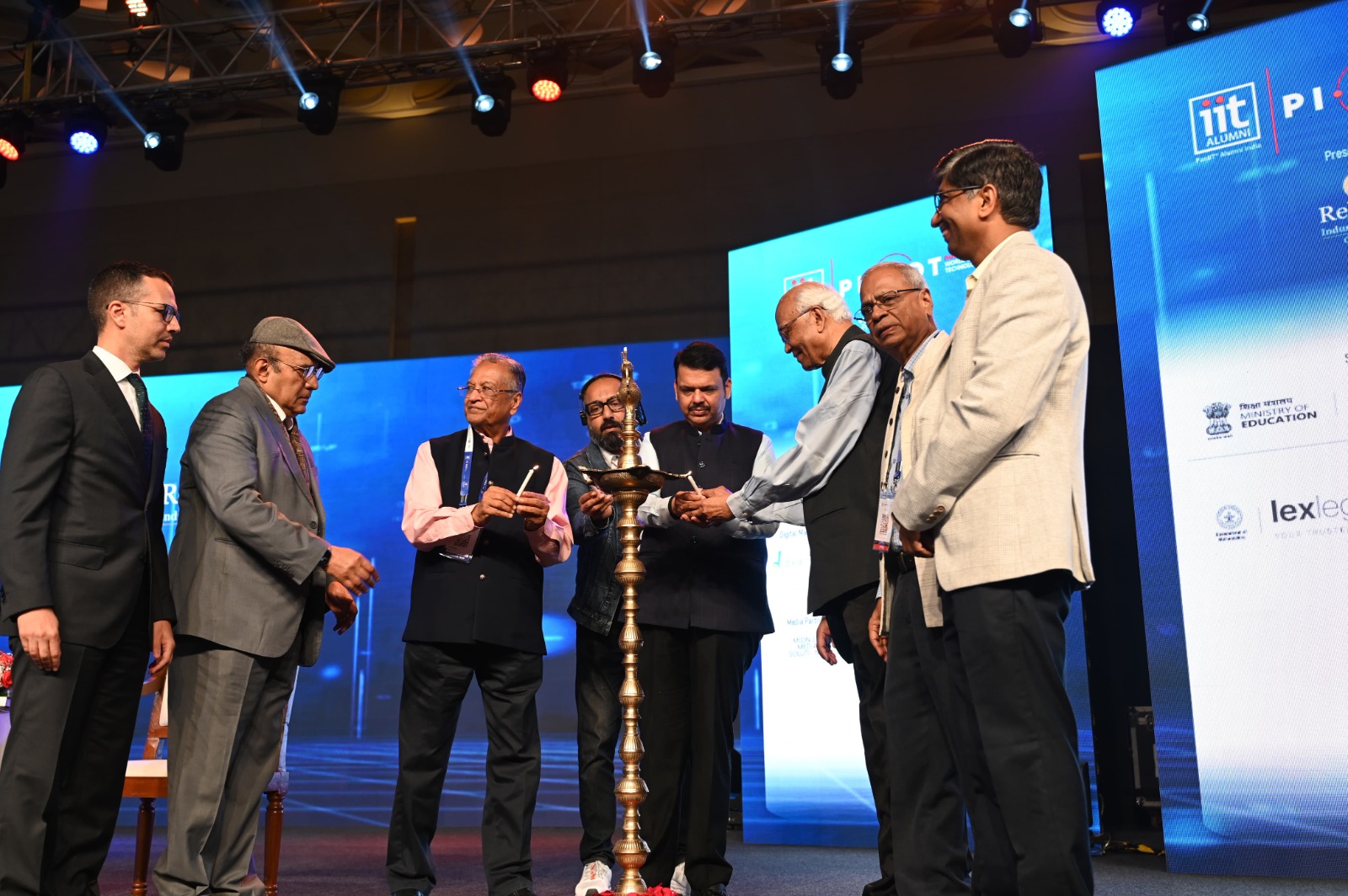 With The Help Of Technology It Is Possible To Make Human Life Bearable ...