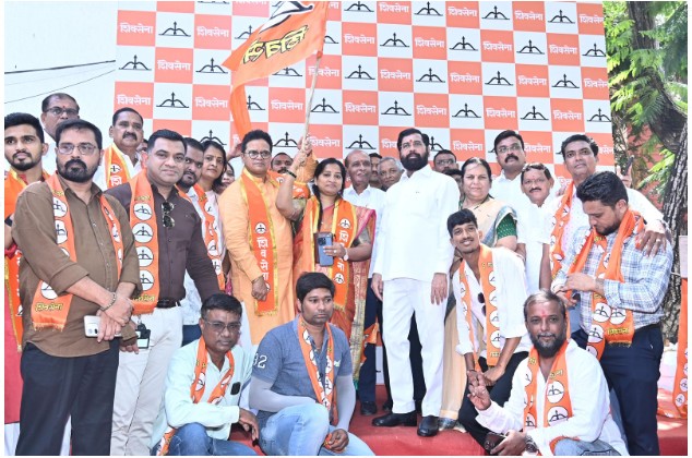 Former Corporator Of Ubatha Group Sanjay Ghadi And Deputy Leader ...